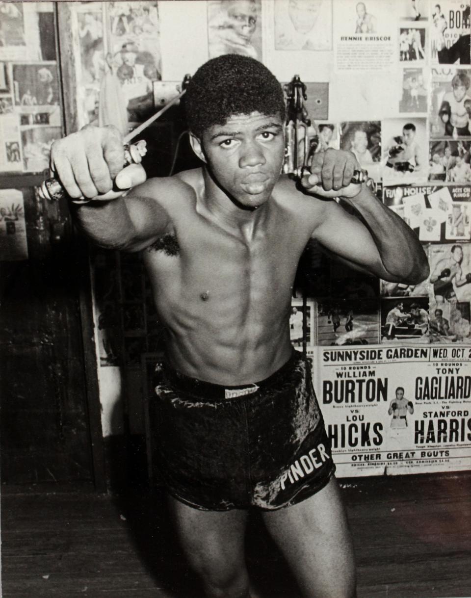 Enrique Pinder, half length portrait as boxer | Smithsonian American ...