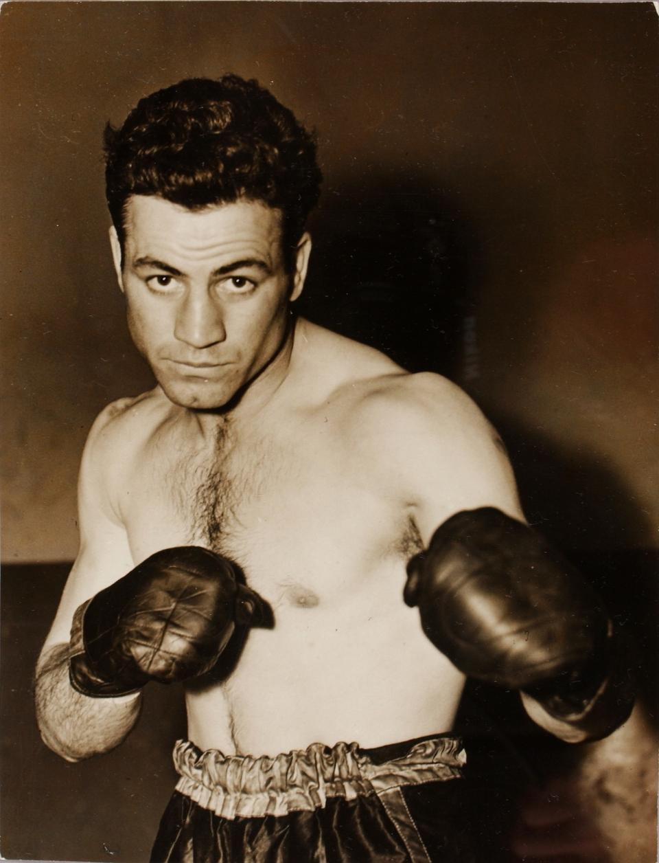 Fred Apostoli, half length portrait as boxer | Smithsonian American Art ...