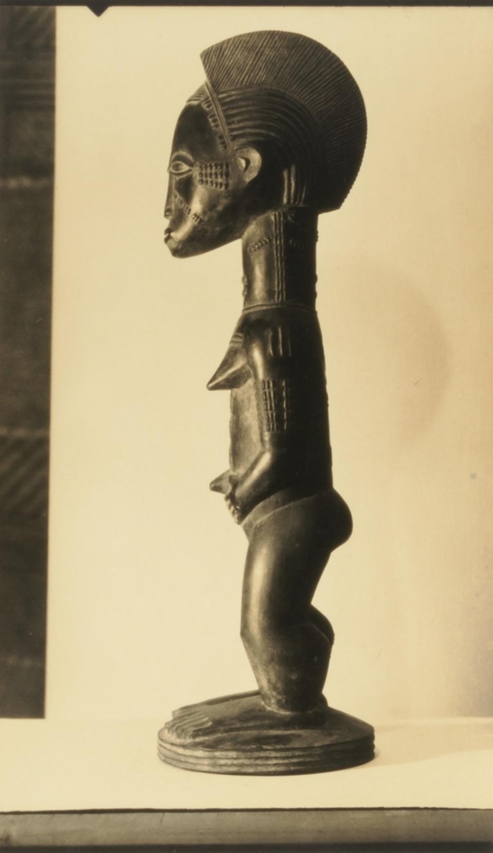 African Negro Sculpture, plate 8 | Smithsonian American Art Museum