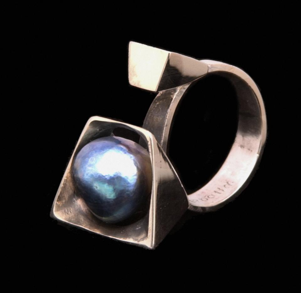 Ring | Smithsonian American Art Museum