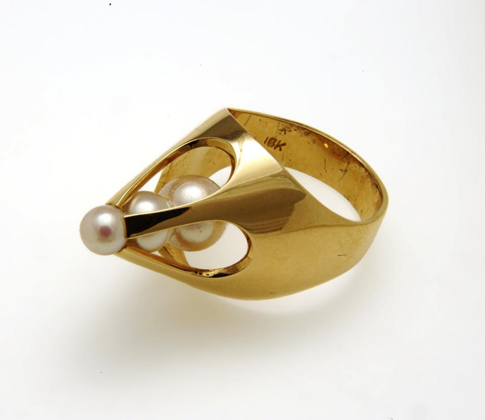 Ring with Three Cultured Pearls | Smithsonian American Art Museum
