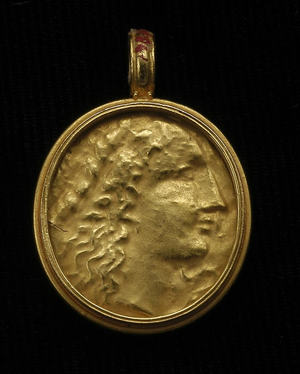 "Antique" Pendant | Smithsonian American Art Museum