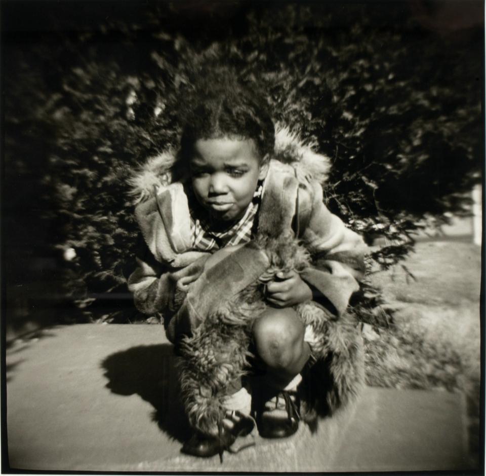 Untitled (Girl Crouching) | Smithsonian American Art Museum